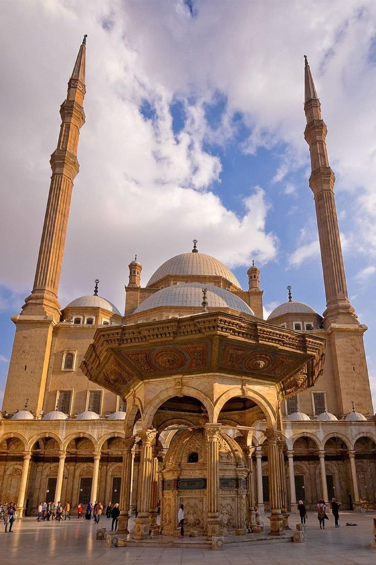 Top 7 Mosques in Egypt: Famous Cairo Islamic Landmarks